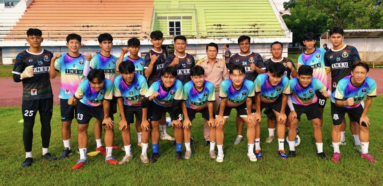 รองอธิการบดีฯ ให้กำลังใจนักกีฬาฟุตบอลทีม TNSU ก่อนลุยศึก “ธัญบุรีเกมส์ ...